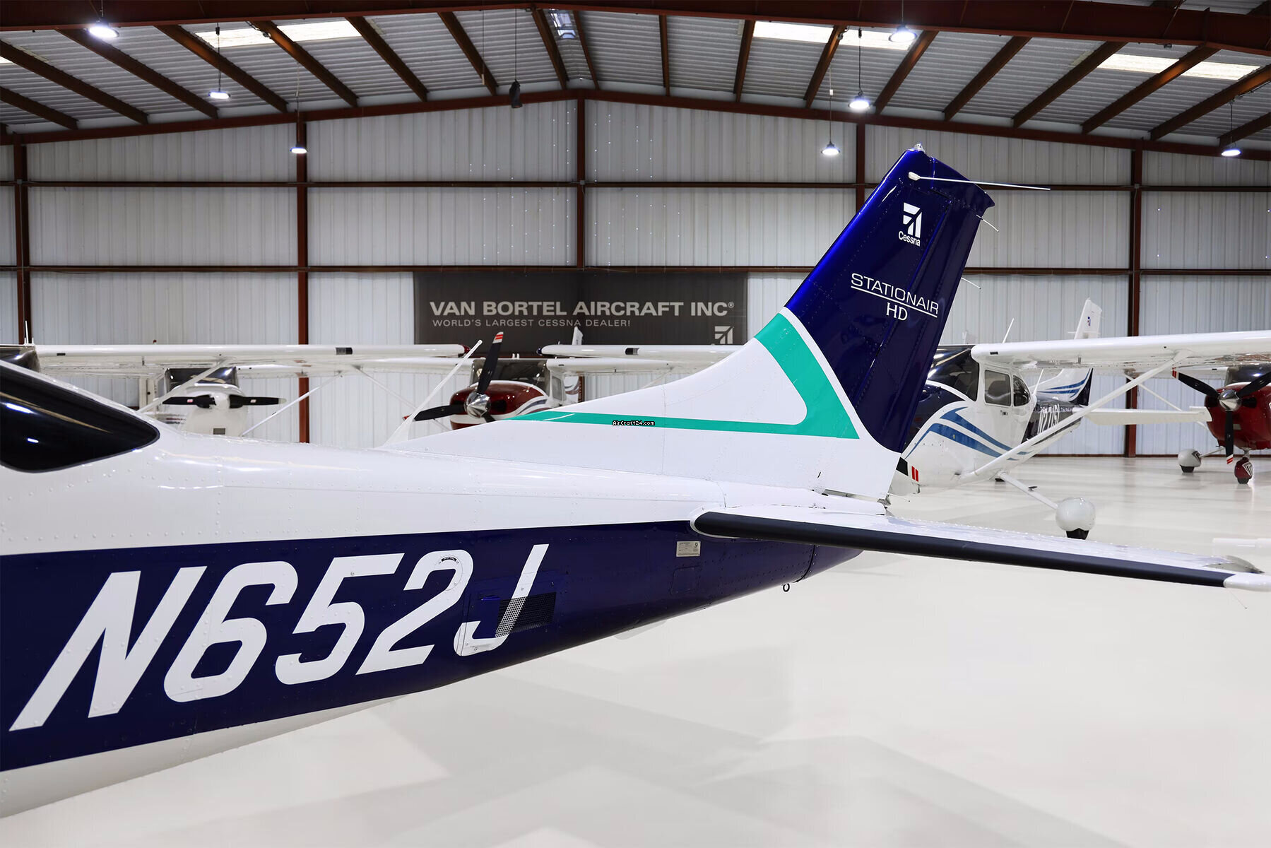 Cessna T206H aéronef en vente - N652J - AirCraft24.com